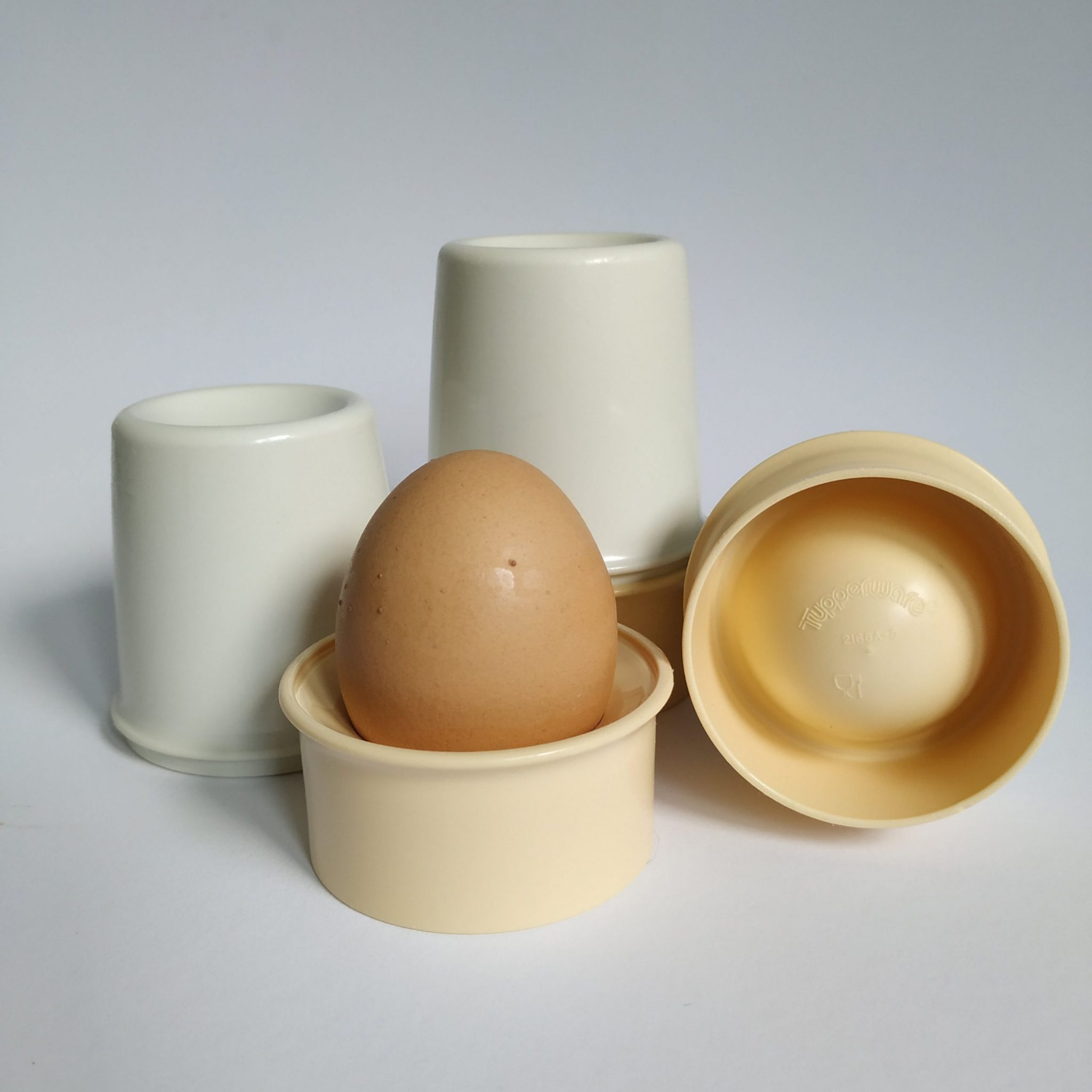 Vintage Eierdopjes Tupperware met warmhouder - Queens Vintage