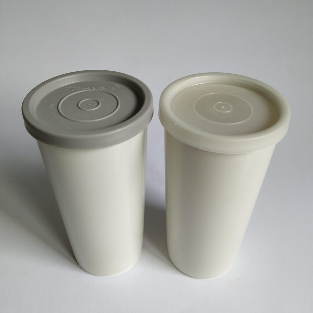 Vintage Bekers Tupperware met Deksel - Queens Vintage